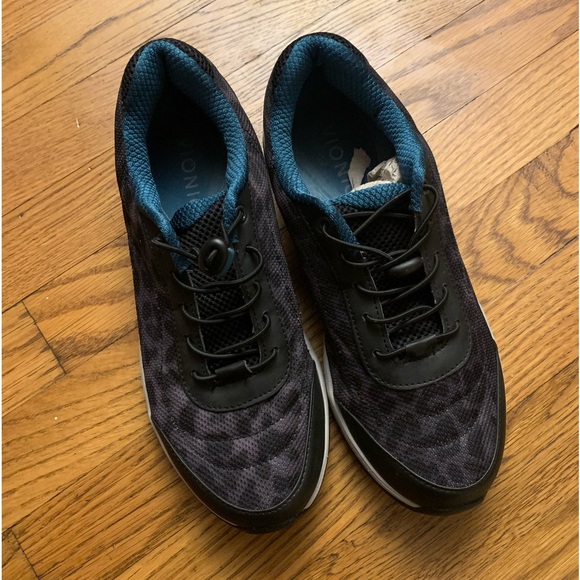 Vionic | Shoes | Vionic Sneaker Size 8 Teal Colored | Poshmark